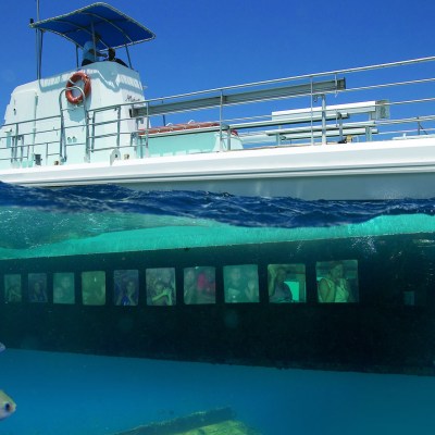 Aruba Seaworld Explorer Glass-sided boat | De Palm Tours